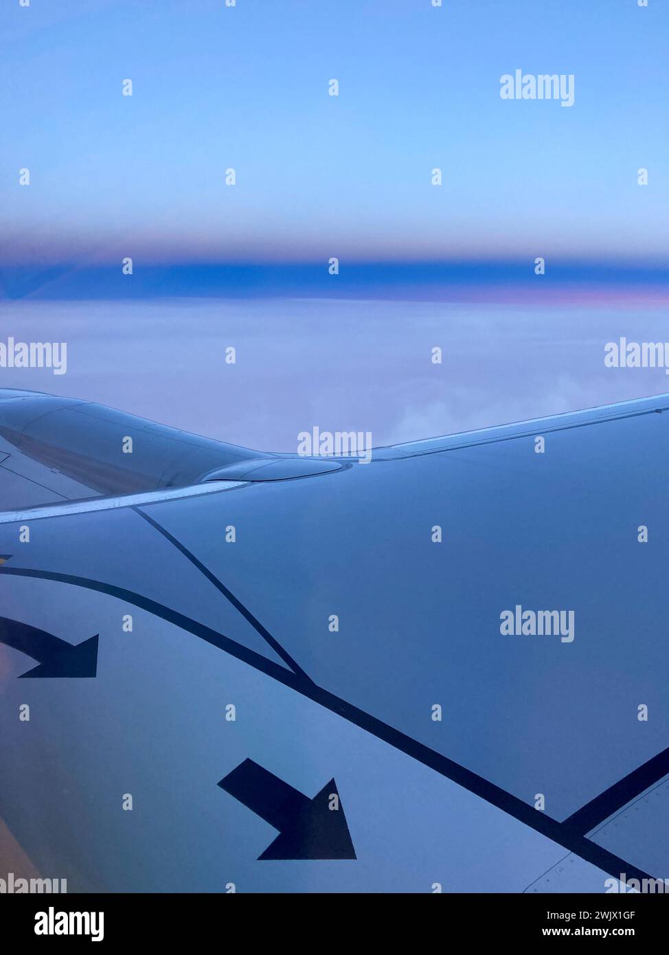 View from window ryanair plane hi-res stock photography and images - Alamy