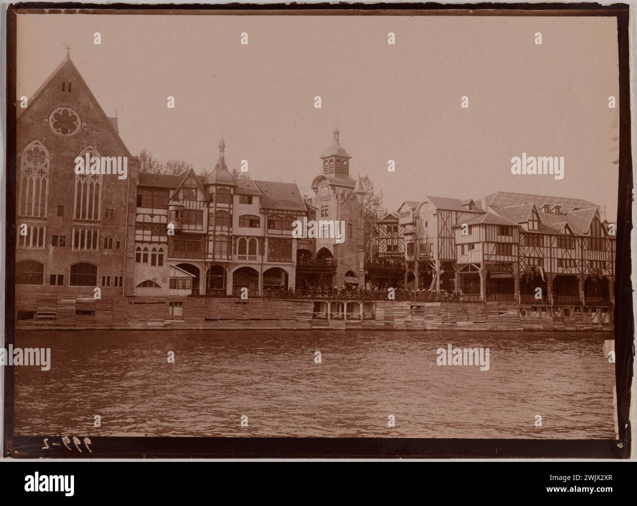 Universal exhibition of 1900. "The old Paris, west side". Photo club of ...