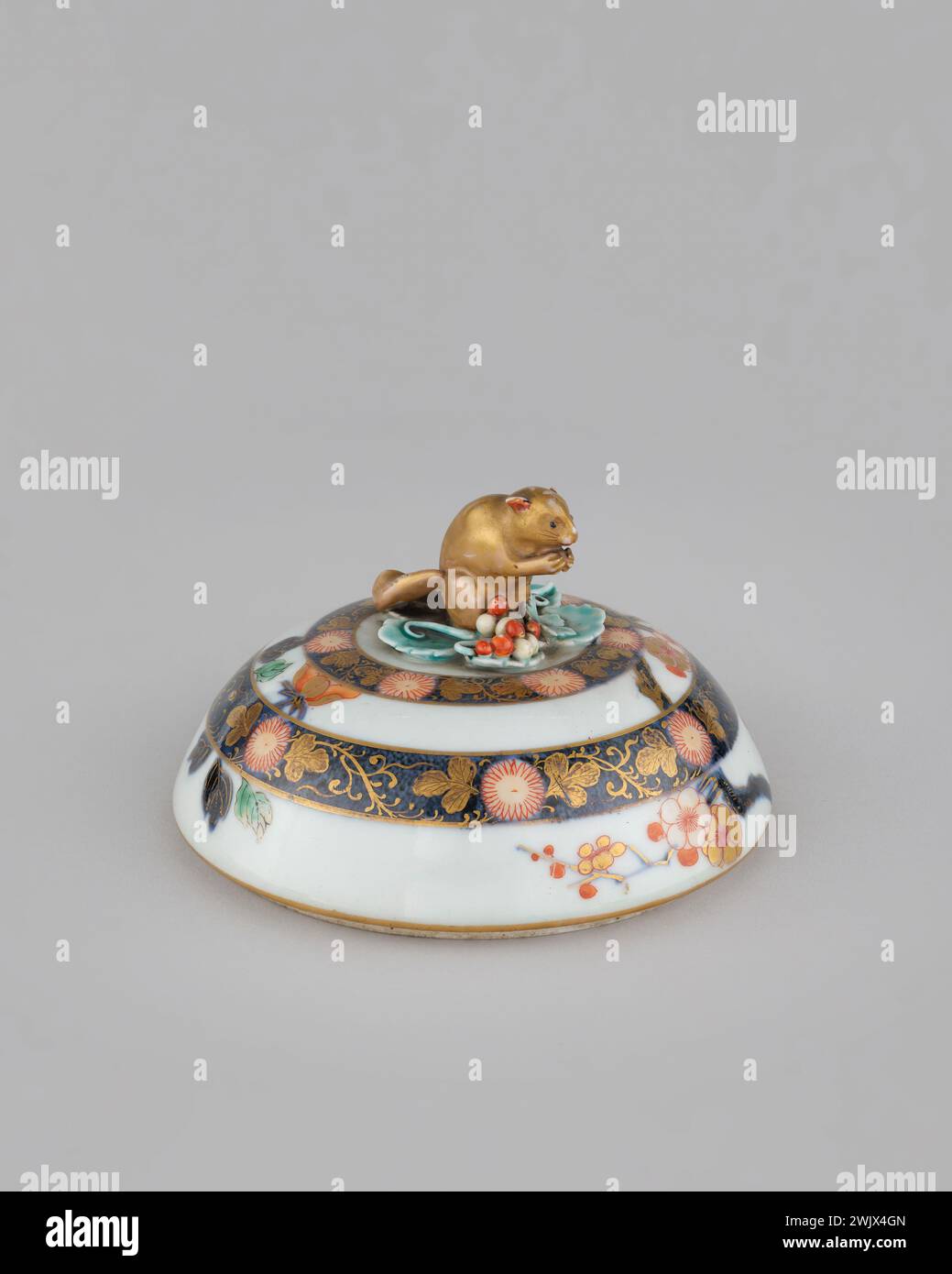 Arita (Ceramic Production Center), pot of pot with imari decor (common ...