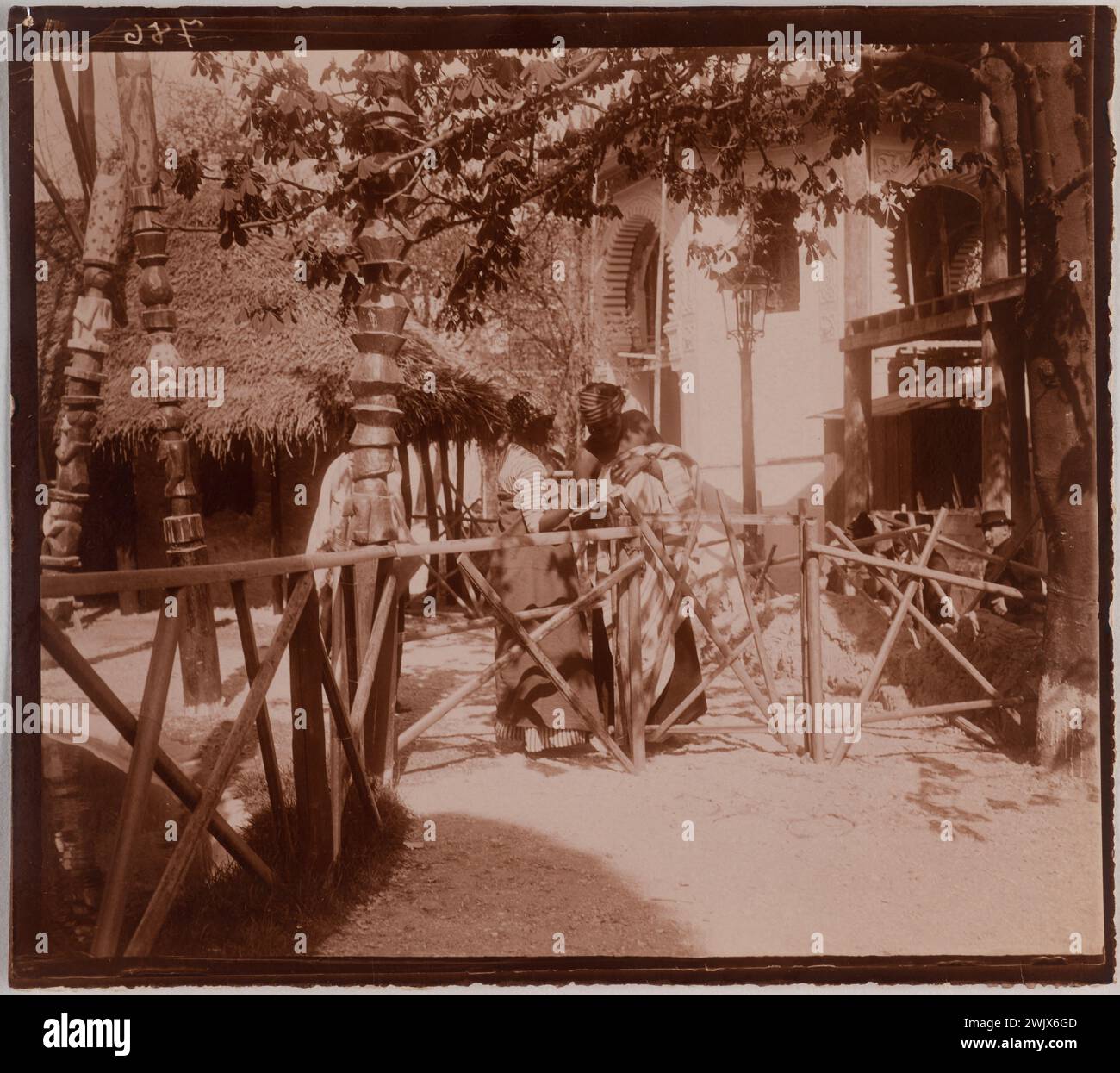 Universal exhibition of 1900. Le Trocadéro. "Section of an African ...