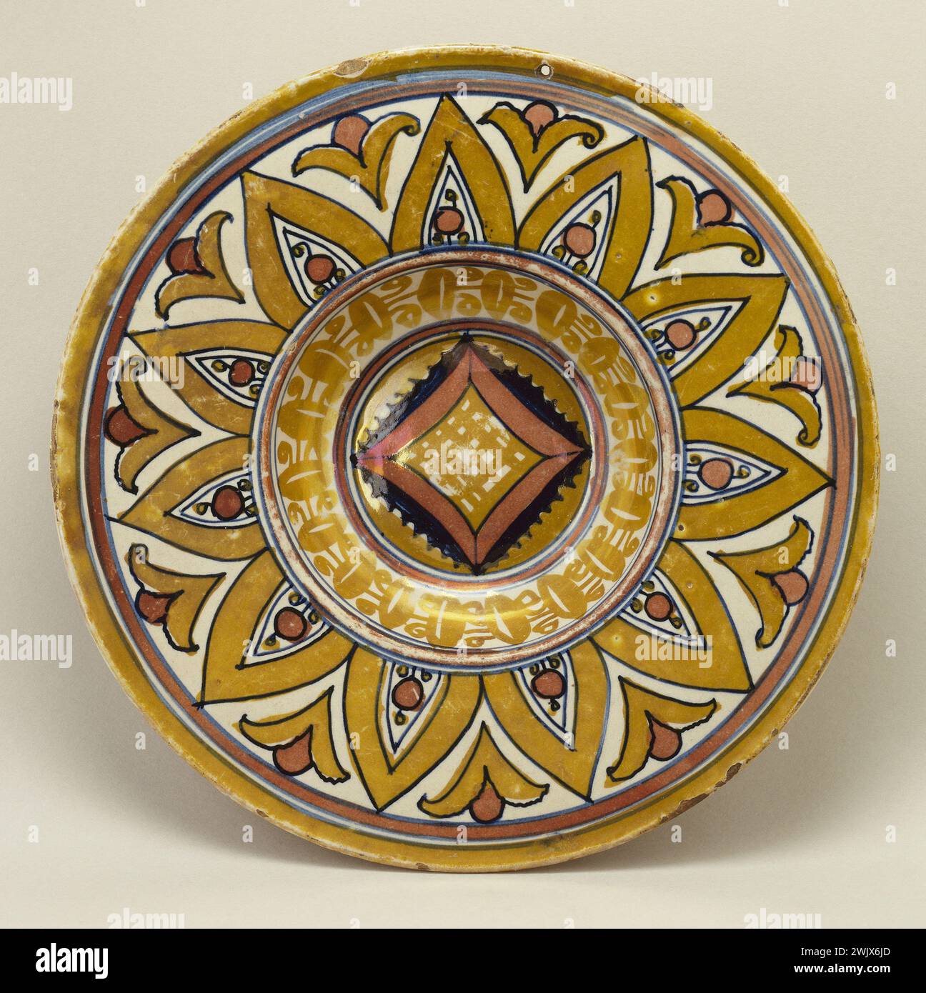 Cup with vegetable decorative patterns, Italian majolica of Deruta ...