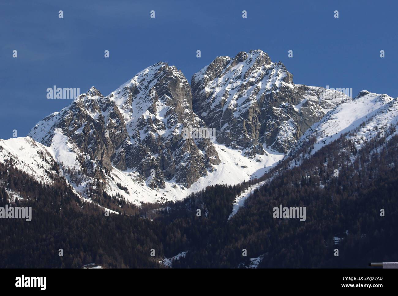 Dorf Tirol, Südtirol, Italien 16.Februar 2024: Ein Wintertag ...