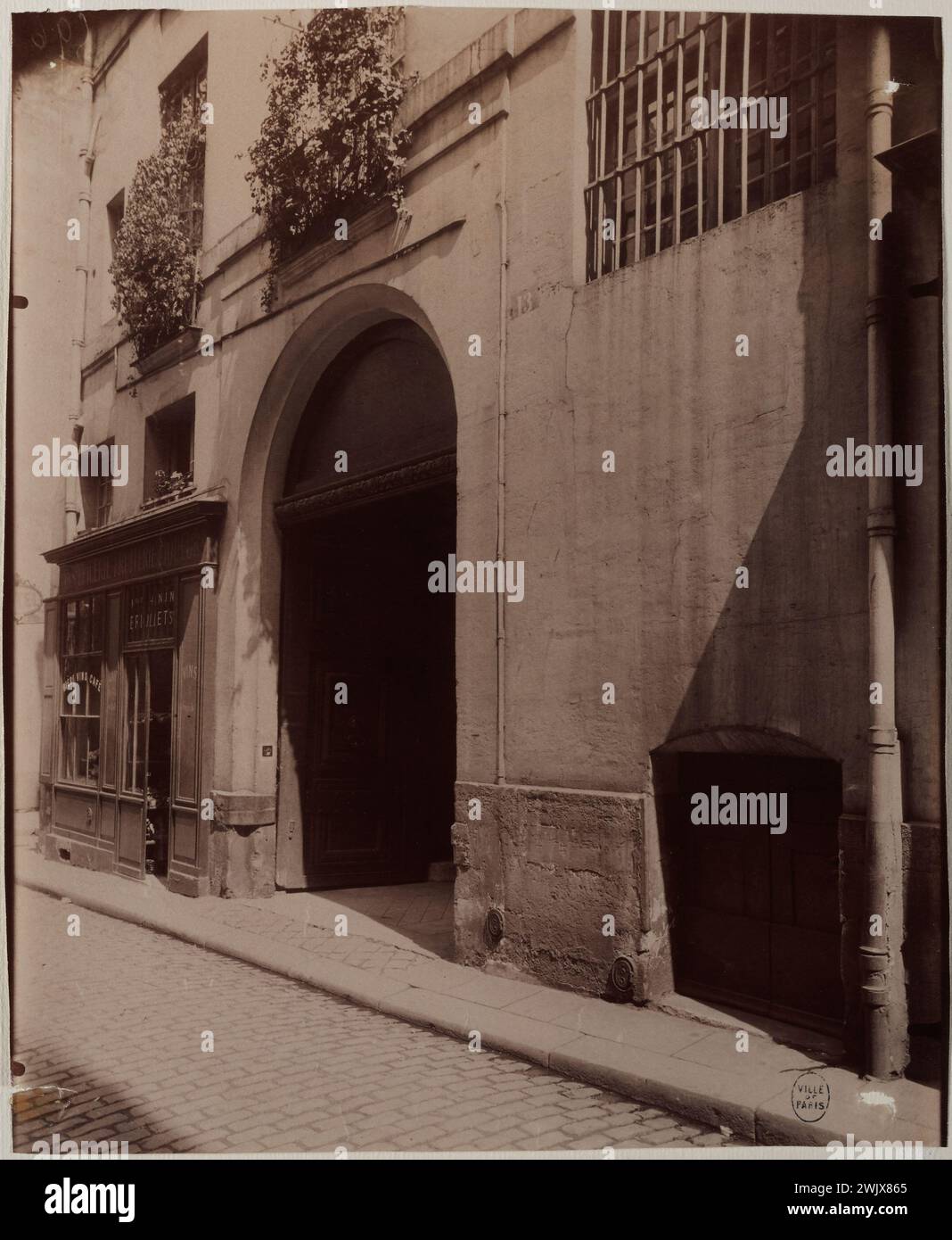 Atget, Eugène (Jean Eugène Auguste Atget, dit) (N.1857-02-12-D.1927-08 ...