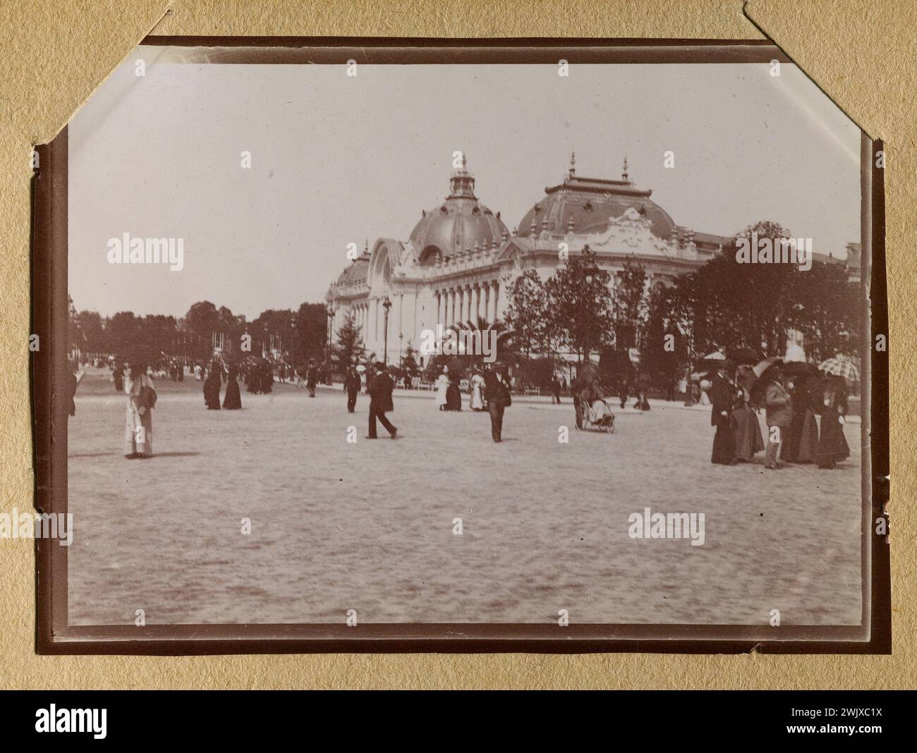 Anonymous. Album of the 1900 Universal Exhibition. Grand Palais. 1900 ...