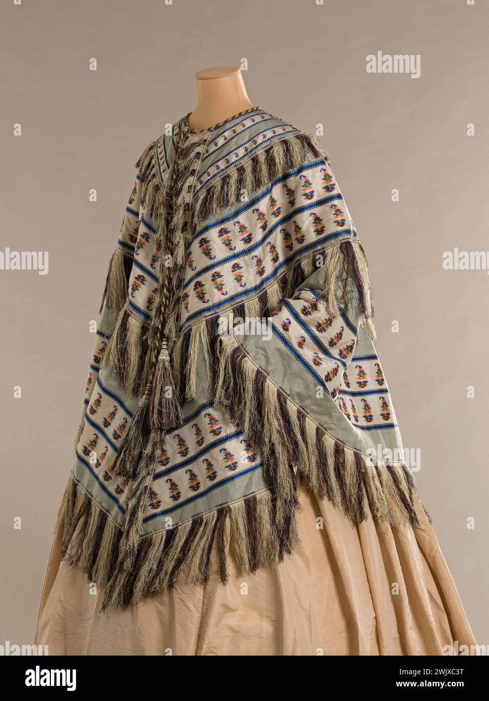 Mantelet soir hi-res stock photography and images - Alamy