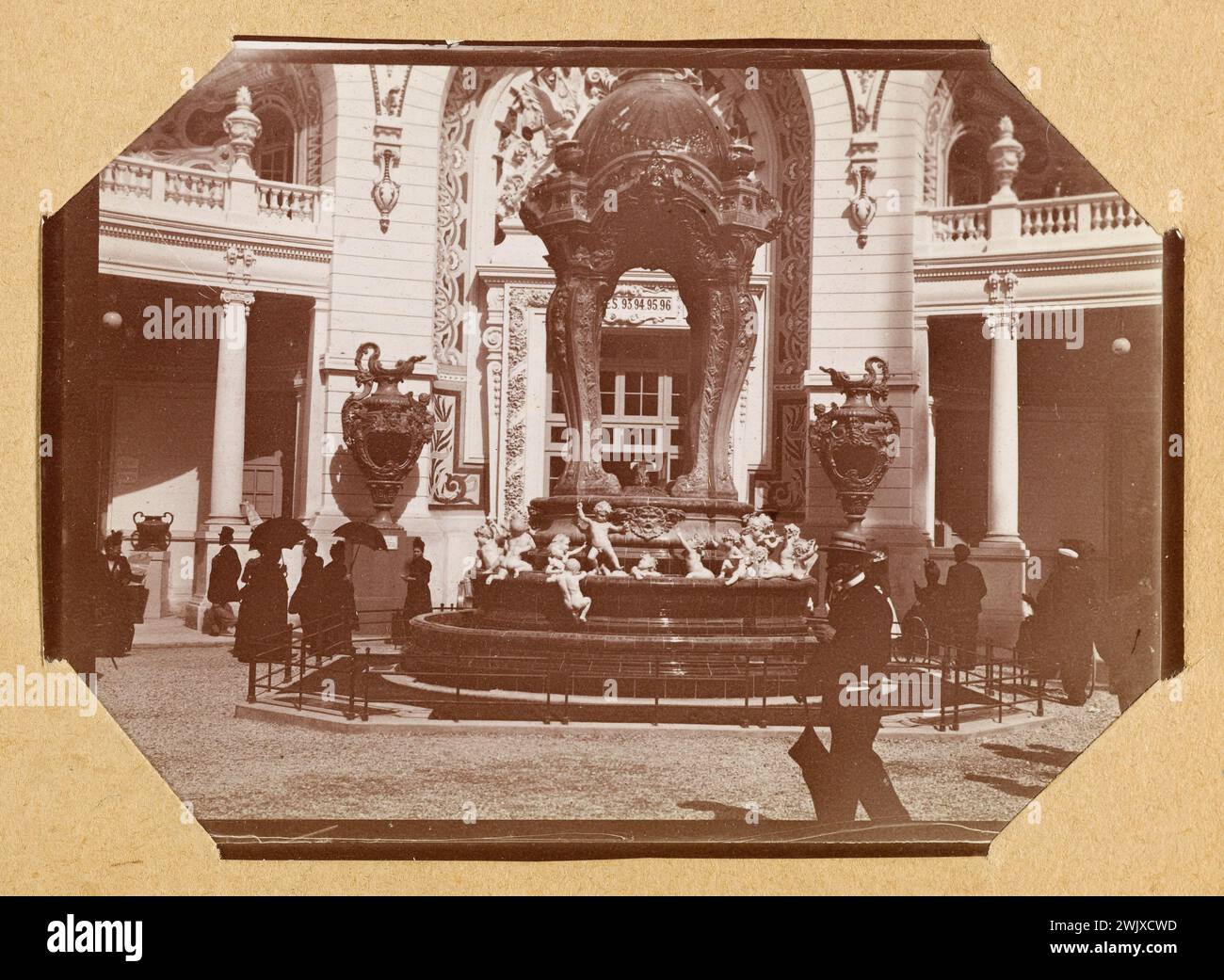 Anonymous. Album of the 1900 Universal Exhibition. Fountain to children ...