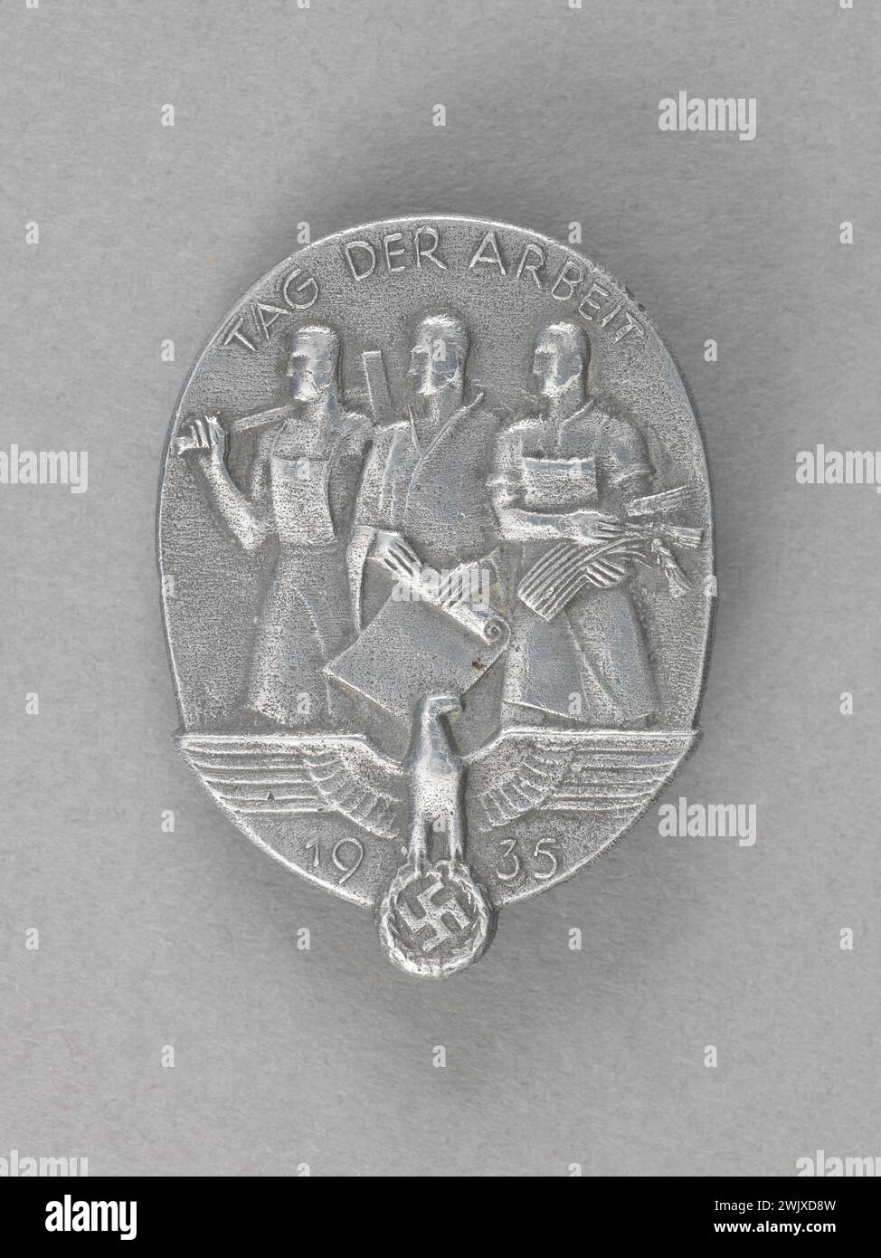 Klein, Richard (n.1890-01-07-D.1967-07-31), Tag Derbeit day insignia ...