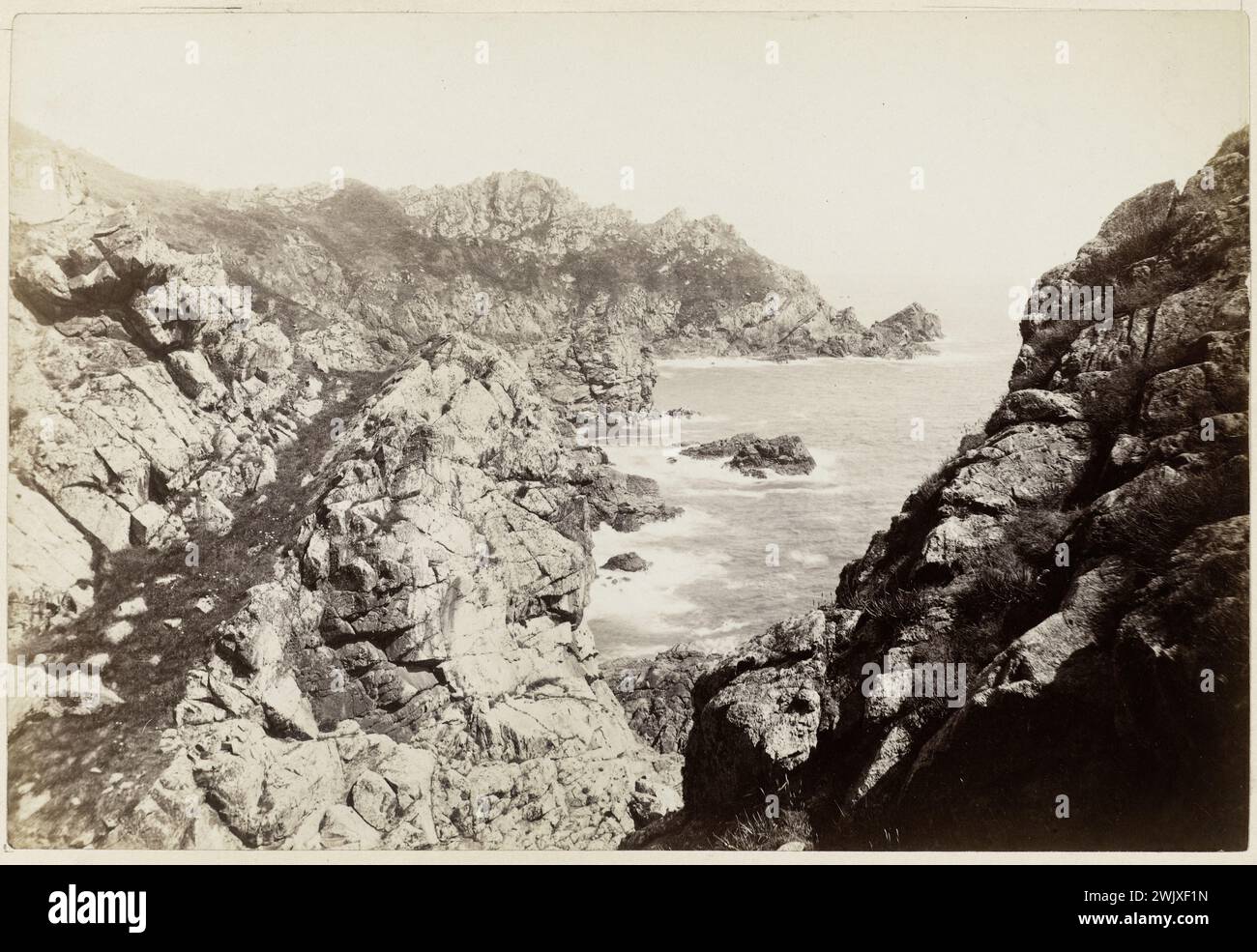 Guernsey, rock of the hub, the abyss. "Ile de Guernsey Rocher de la ...