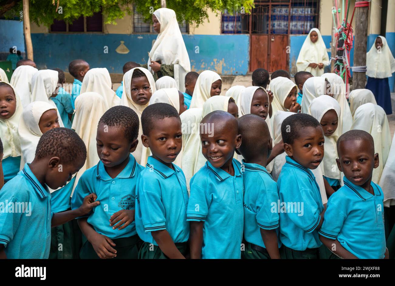 African school uniforms hi-res stock photography and images - Alamy