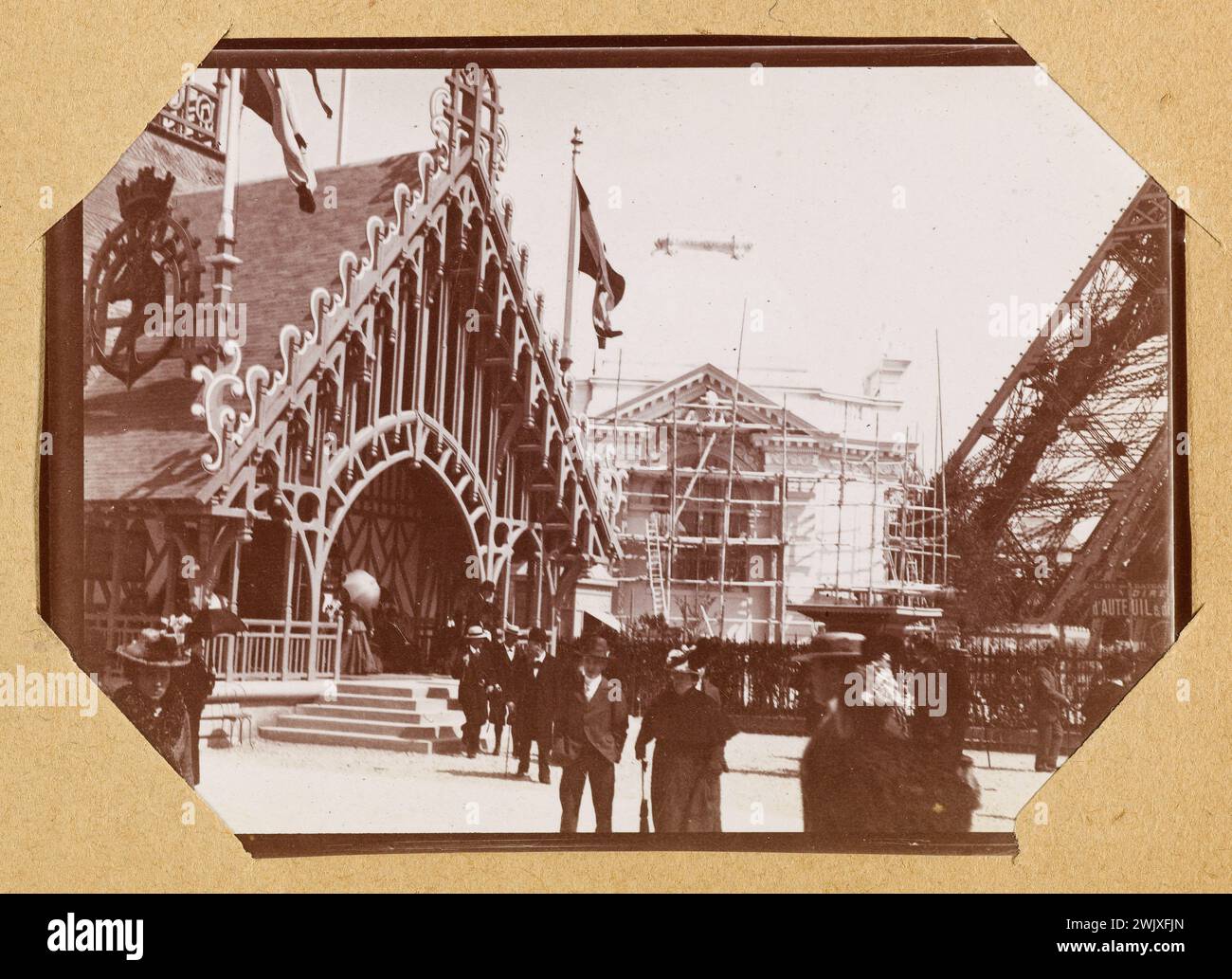 Anonymous. Album of the 1900 Universal Exhibition. Maritime messaging ...