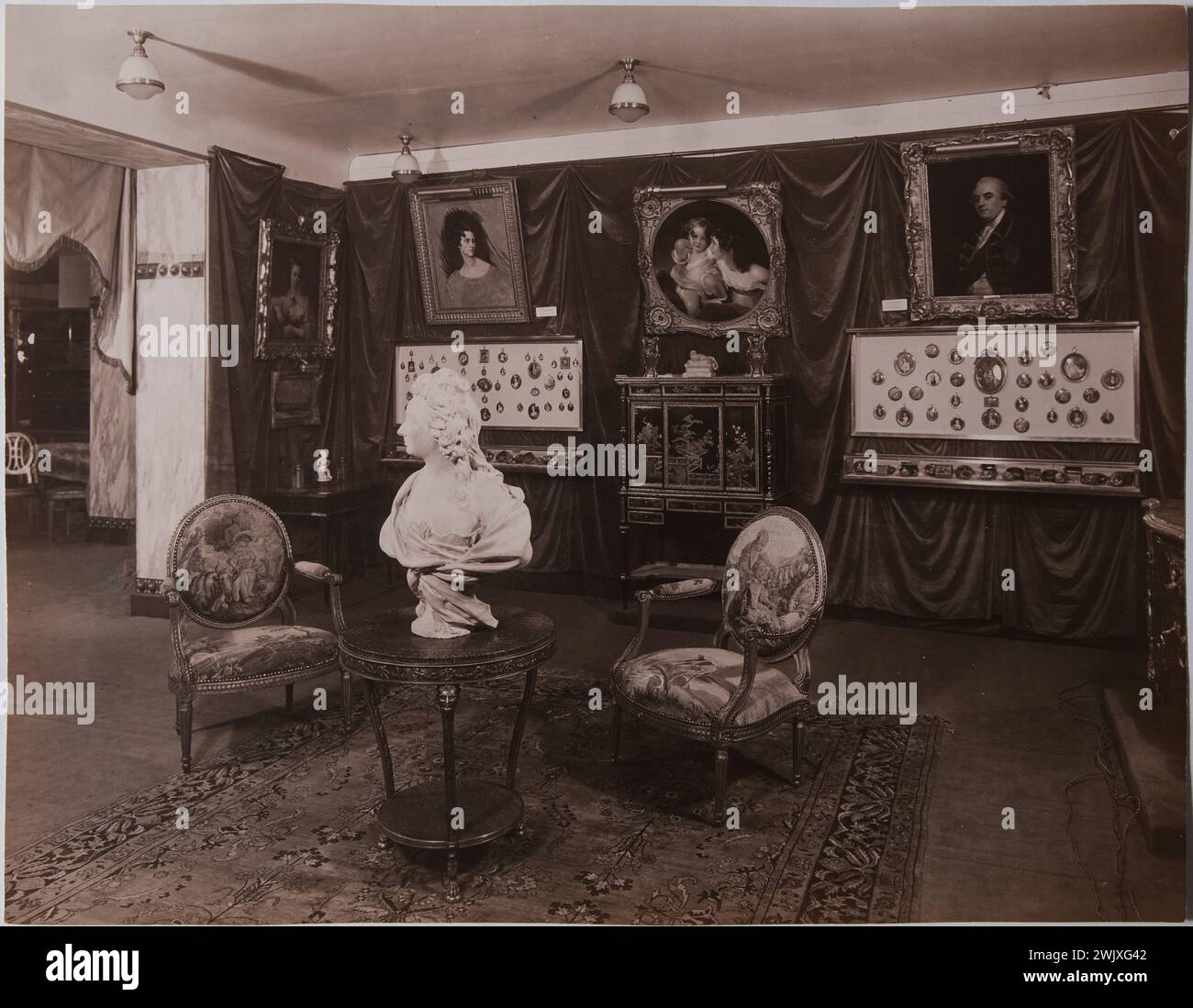 Exposure ? The Samaritan luxury in the spring of 1926. Anonymous ...