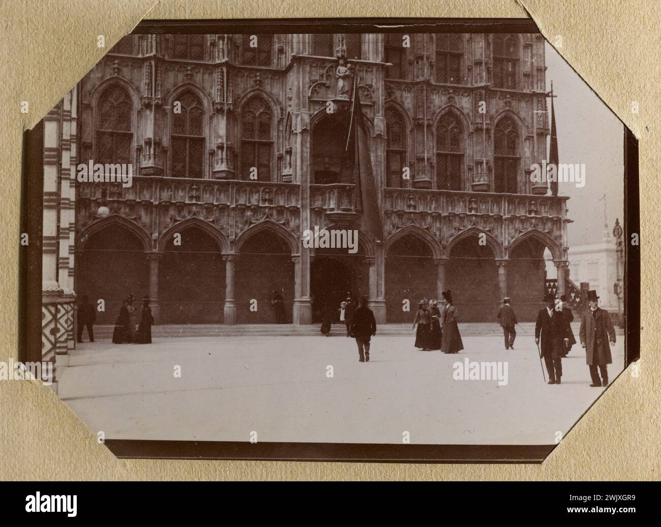 Anonymous. Album of the 1900 Universal Exhibition. Detail of the Palais ...