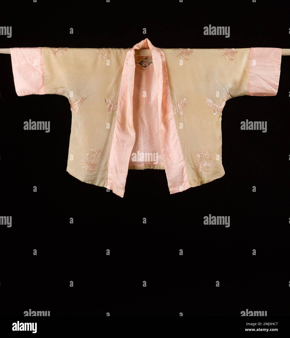 Babani. Interior kimono jacket. Ivory and fleece pink silk canvas ...
