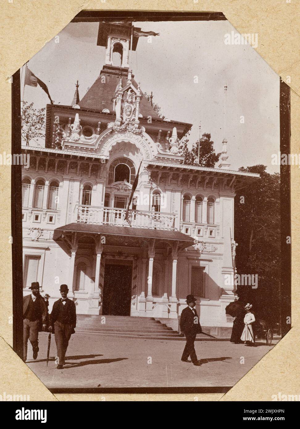 Anonymous. Album of the 1900 Universal Exhibition. Transvaal pavilion ...