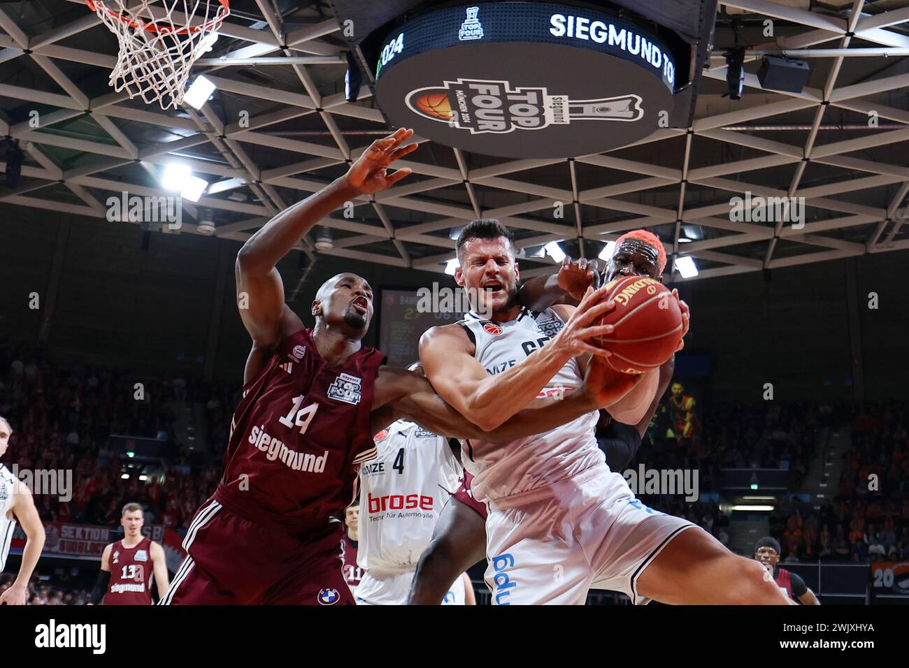 Munich, Germany. 17th Feb, 2024. Basketball: BBL Cup, Brose Bamberg ...