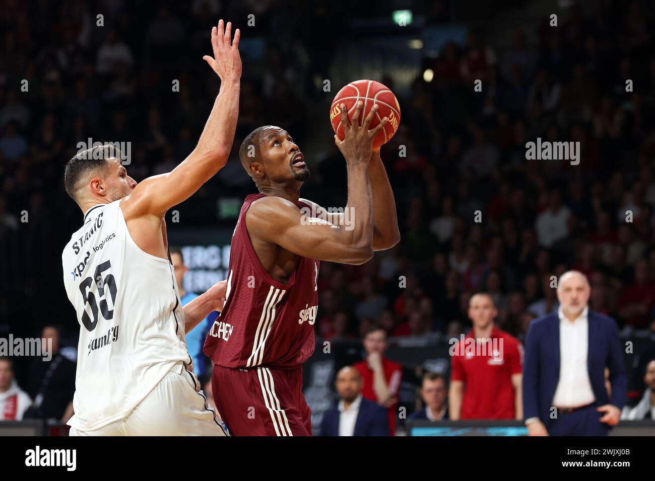Munich, Germany. 17th Feb, 2024. Basketball: BBL Cup, Brose Bamberg ...