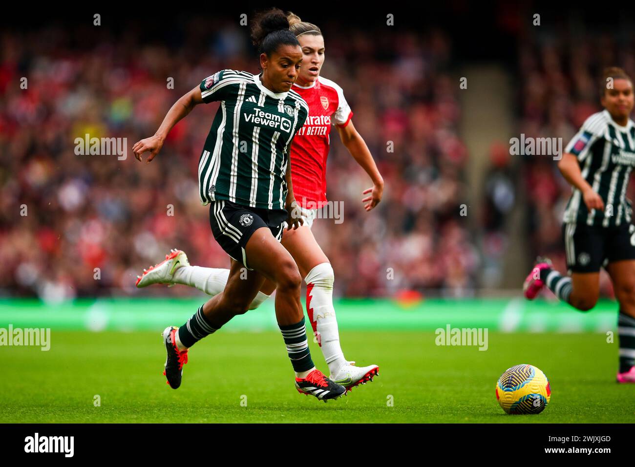 Geyse da Silva Ferreira (23 Manchester United) and Steph Catley (7 ...