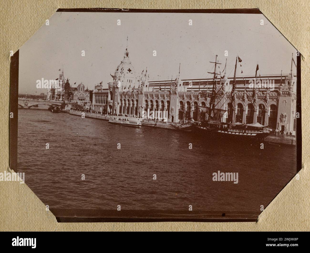 Anonymous. Album of the 1900 Universal Exhibition. Hygiene pavilion ...