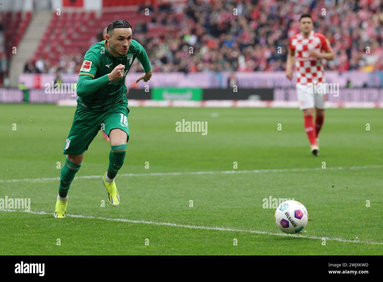 Mainz, Germany. 17th Feb, 2024. Soccer: Bundesliga, FSV Mainz 05 - FC ...