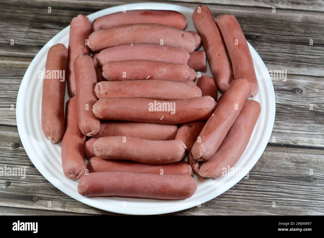boiled hot dog, dish consisting of a grilled, steamed, or boiled ...