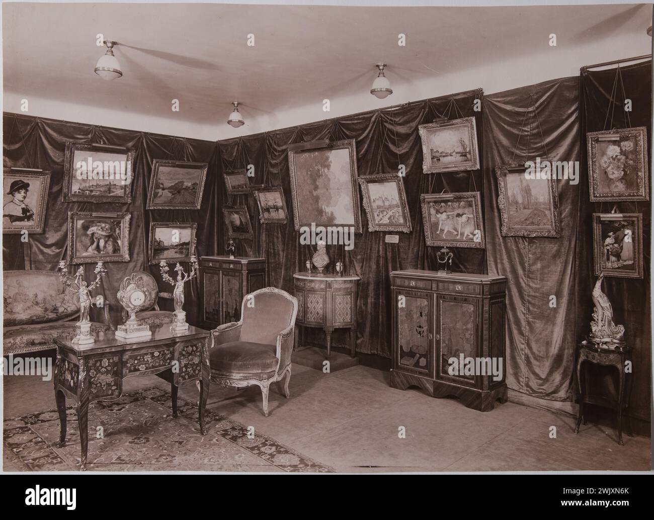 Exposure ? The Samaritan luxury in the spring of 1926. Anonymous ...