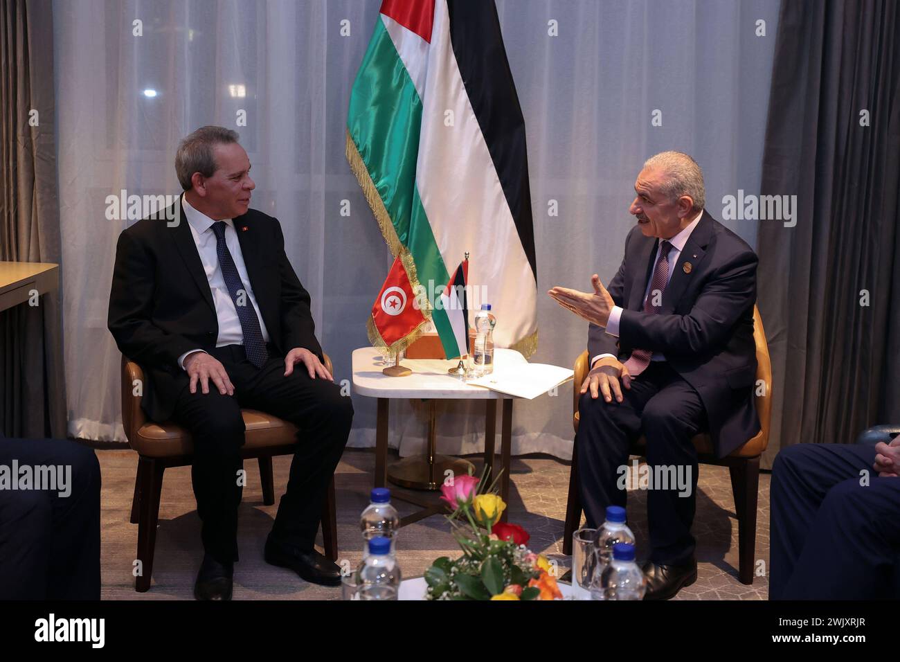 Palestinian Prime Minister Muhammad Shtayyeh meets Tunisian Prime ...