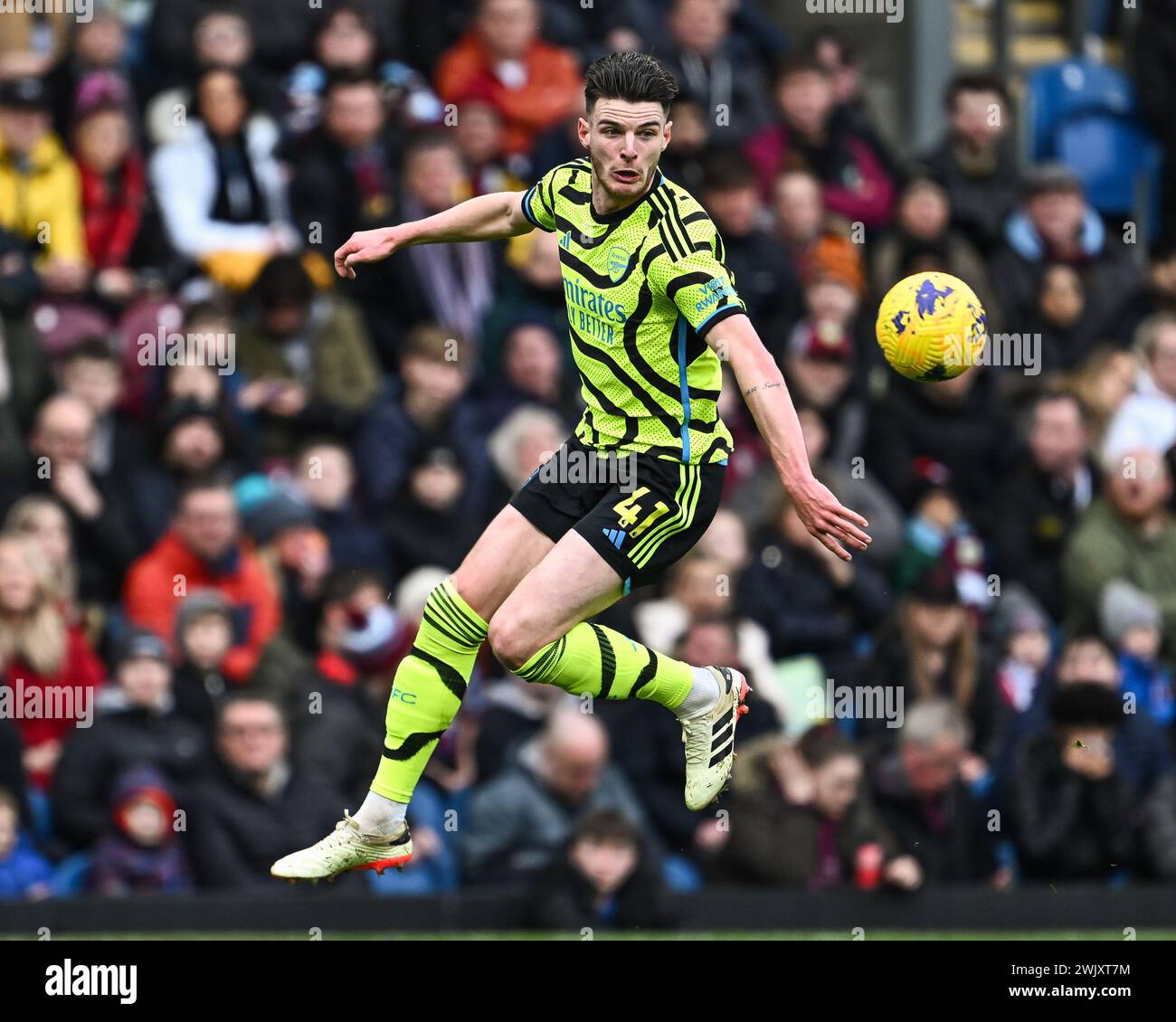 Declan Rice of Arsenal controls the ball during the Premier League ...