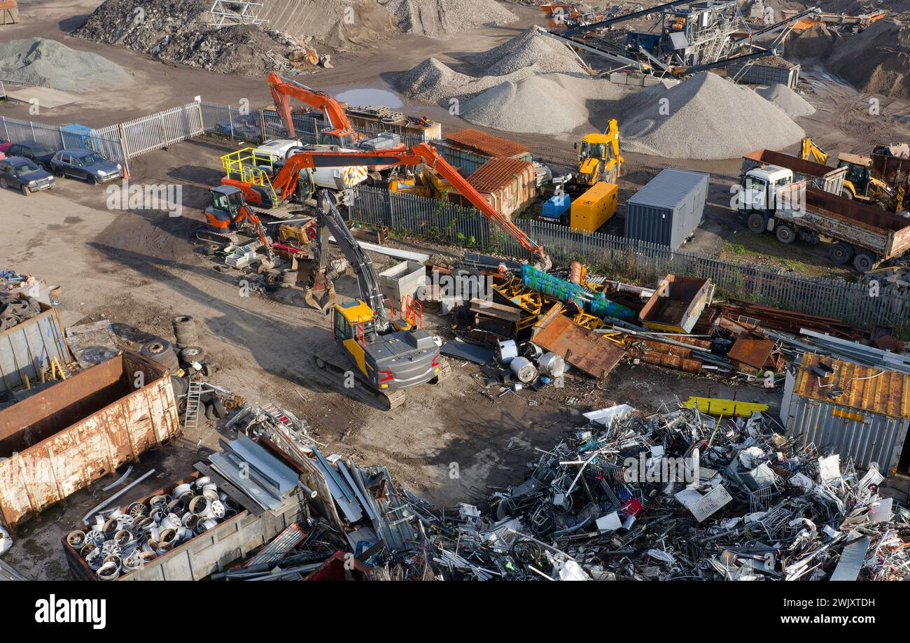 Metal and steel recycling compound hi-res stock photography and images ...