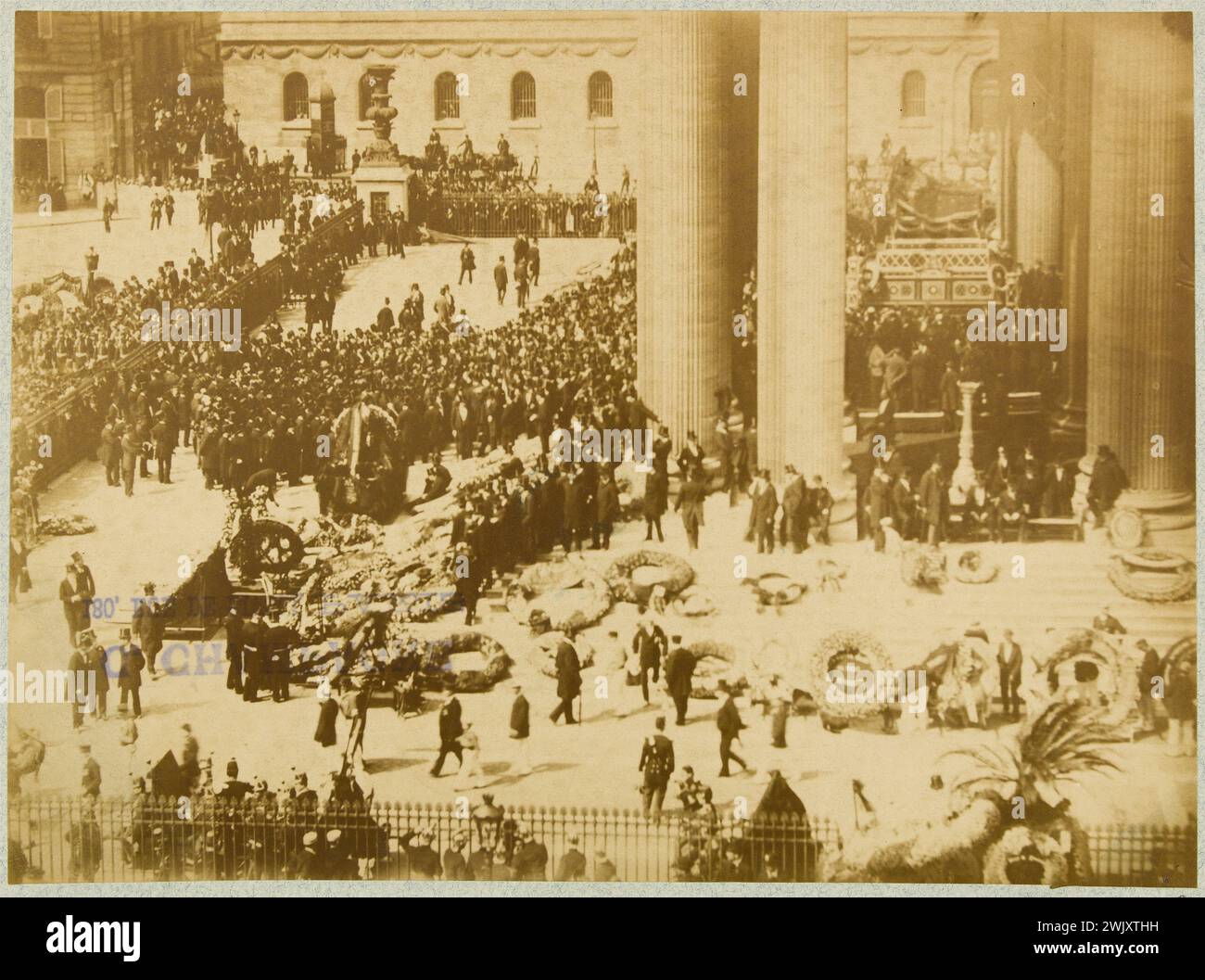 Victor Hugo funeral: crowns of flowers on the Pantheon steps ...