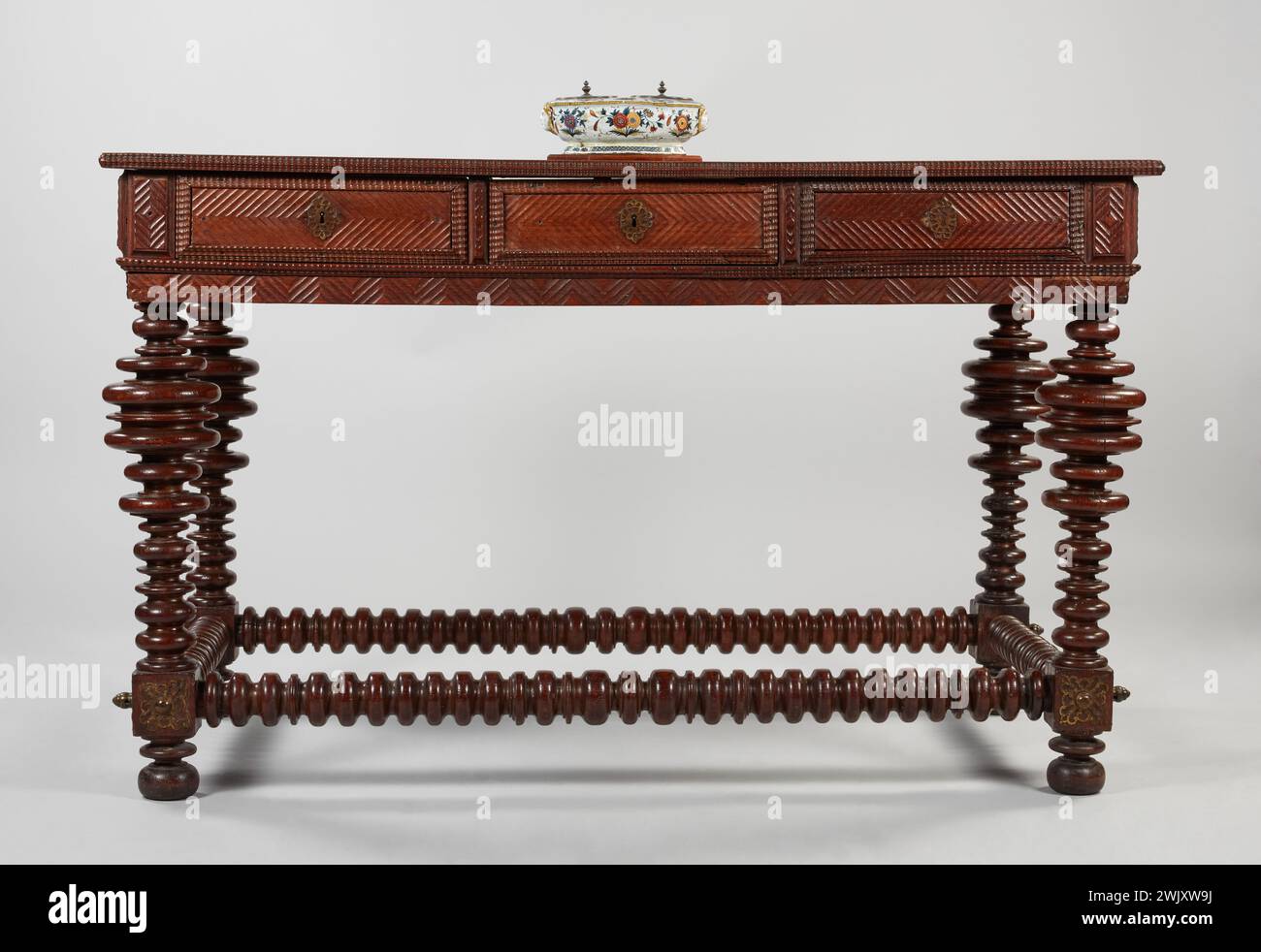 Louis XIII table (dummy title). Drink. House of Victor Hugo ...