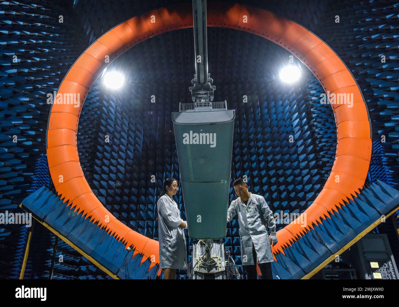 (240217) -- GUANGZHOU, Feb. 17, 2024 (Xinhua) -- Engineers test 5G ...