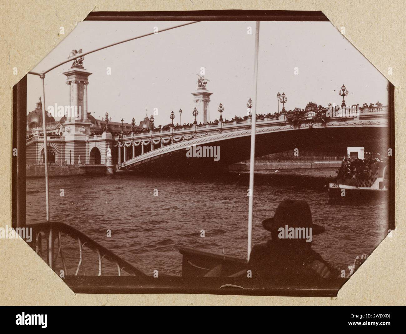 Anonymous. Album of the 1900 Universal Exhibition. Pont Alexandre [sic ...