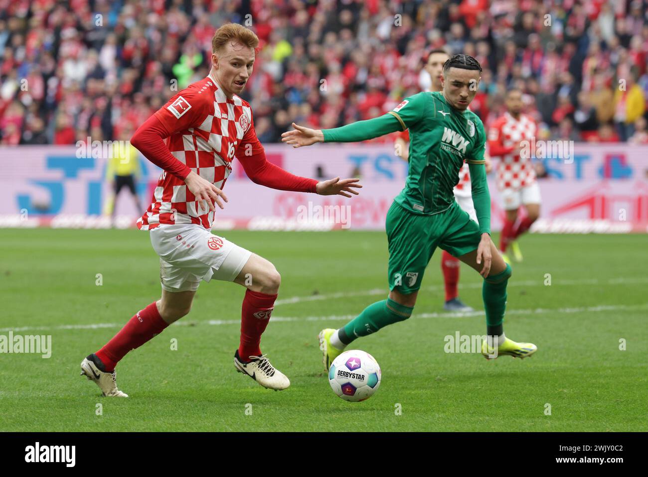 Mainz, Germany. 17th Feb, 2024. Soccer: Bundesliga, FSV Mainz 05 - FC ...