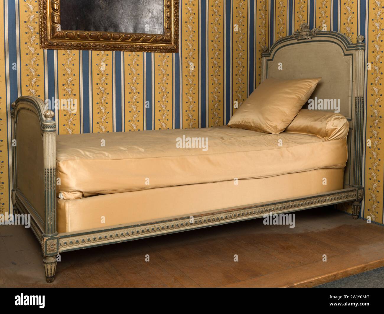 Anonymous. "Bed". Beech, modern garnish. 1800-1900. Paris, Carnavalet ...