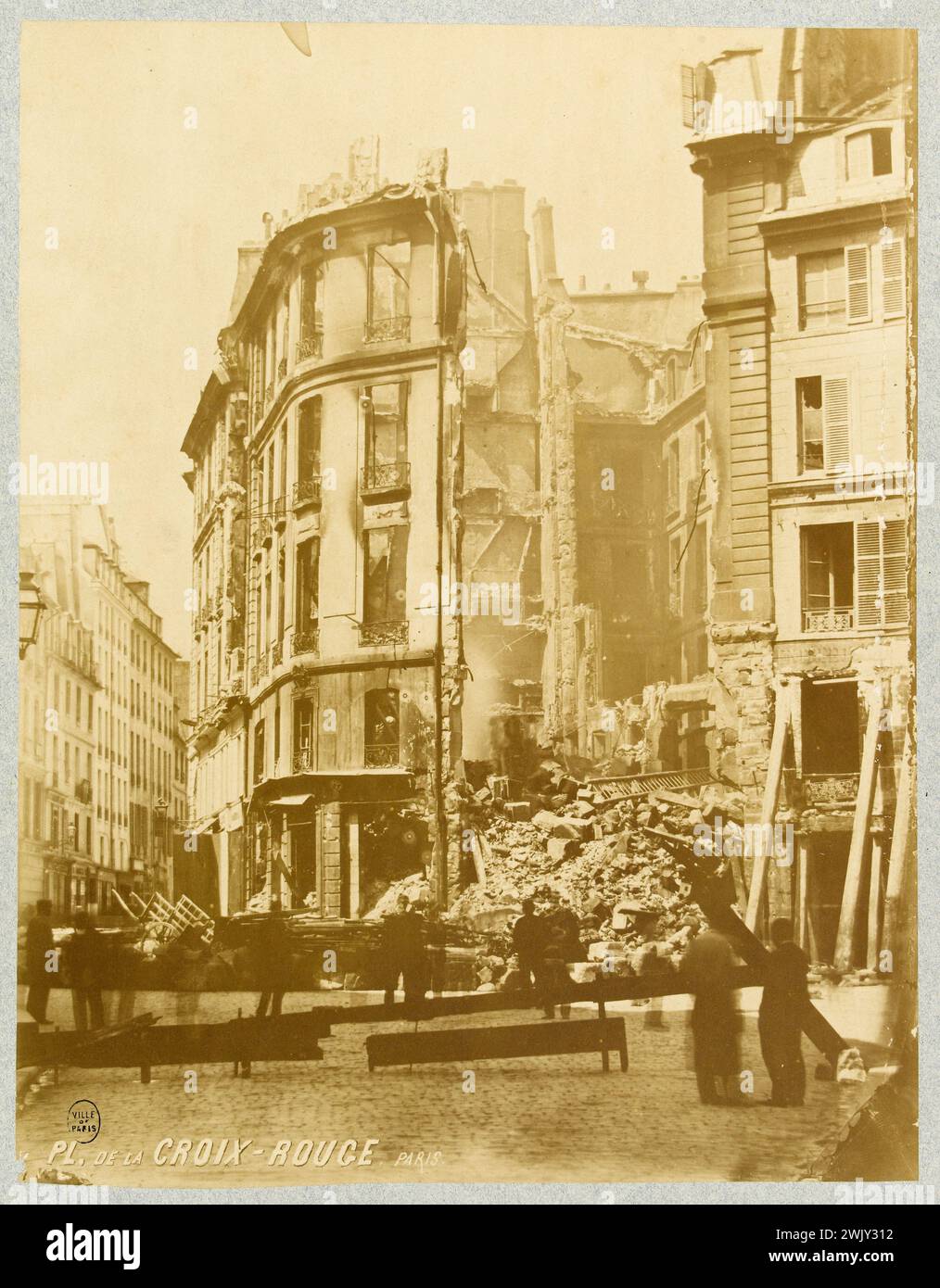 Place de la croix rouge hi-res stock photography and images - Alamy