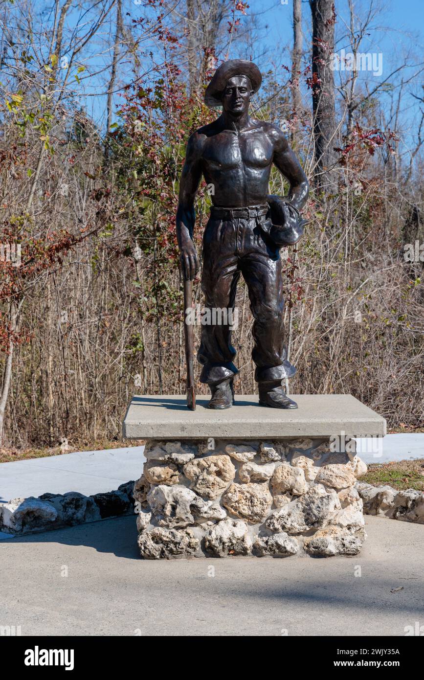 CCC Worker statue of Civilian Conservation Corps worker at Florida ...