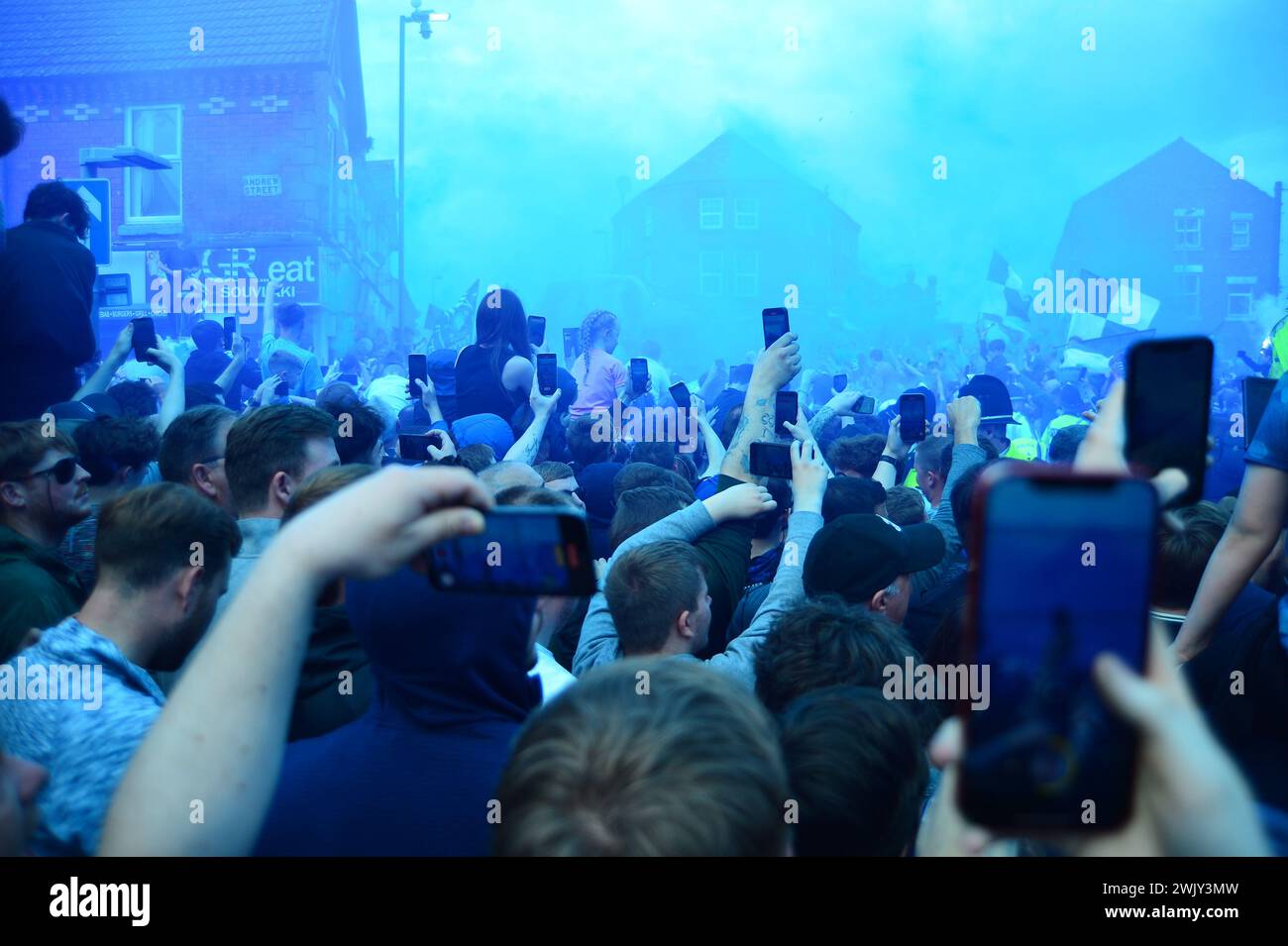 Everton fans demonstrate against the 10 point deduction imposed on the ...