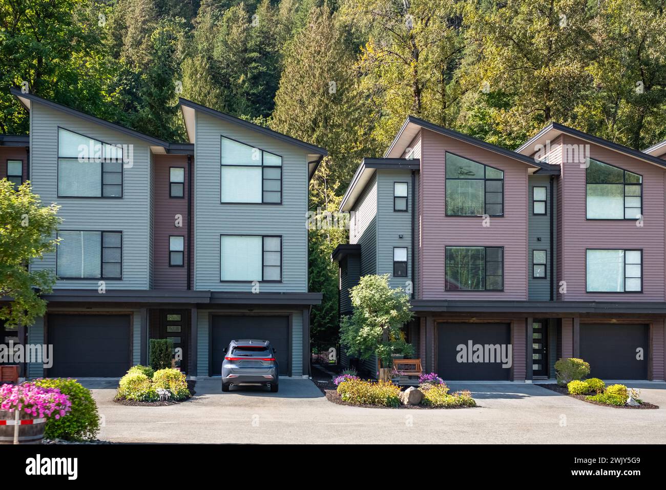 New Modern Apartment Buildings in Vancouver BC. Canadian modern ...