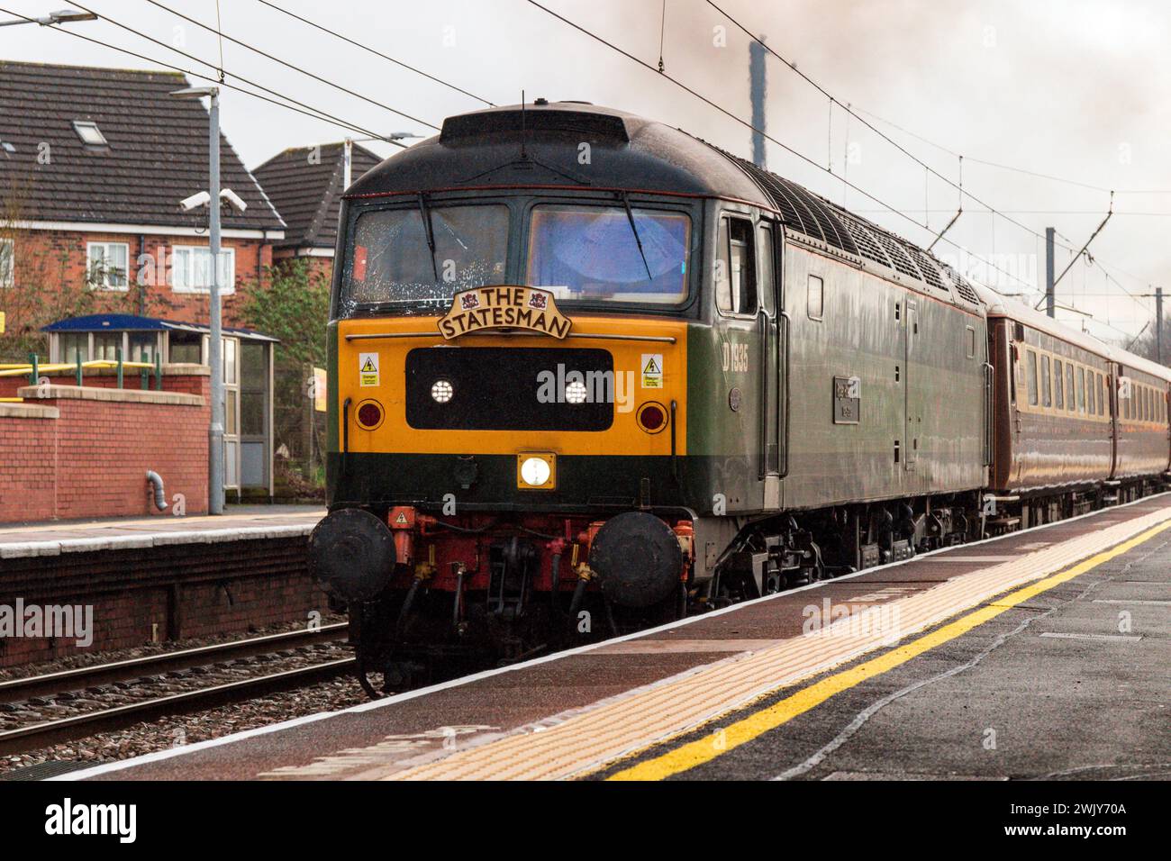 Brush class 47 diesel locomotive hi-res stock photography and images ...