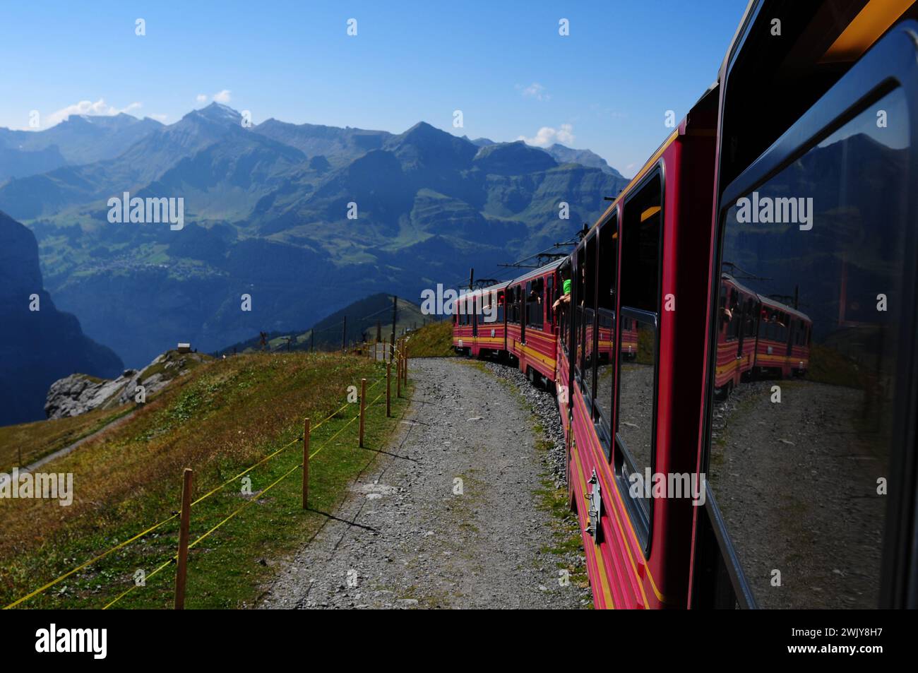 Mountain view from Jungfraujoch train in the swiss alps | Aussicht aus ...