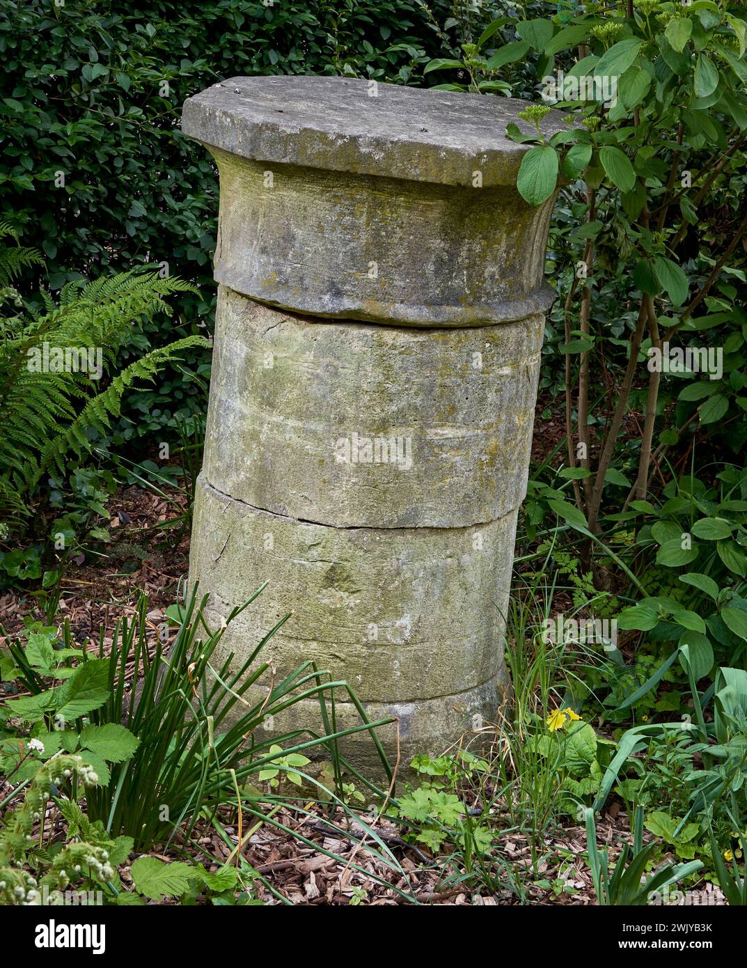 Column composed of three elements (title awarded). Rock. Carnavalet ...