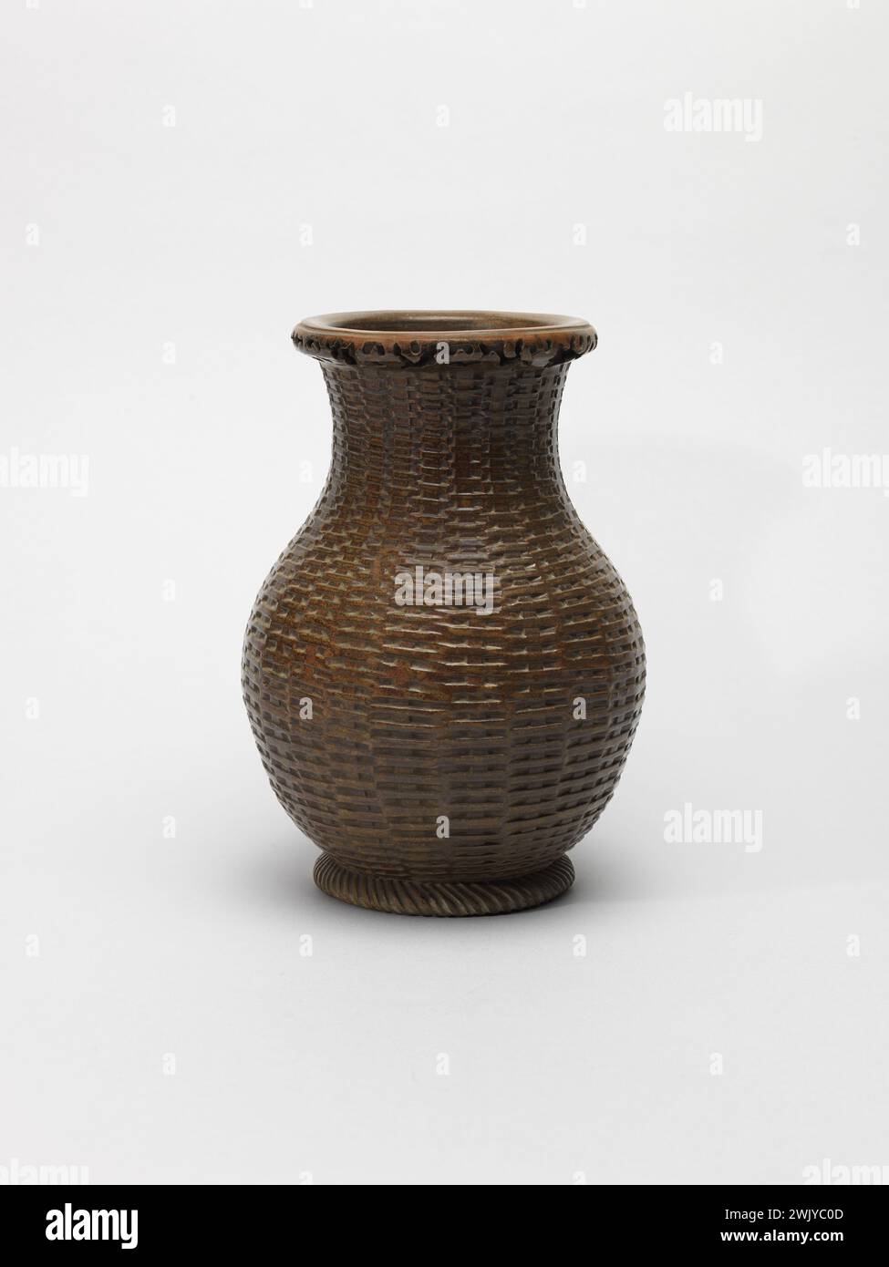 BURSUARY VASE. Brownstone. Cernuschi Museum, Asia Museum of Asia in the ...