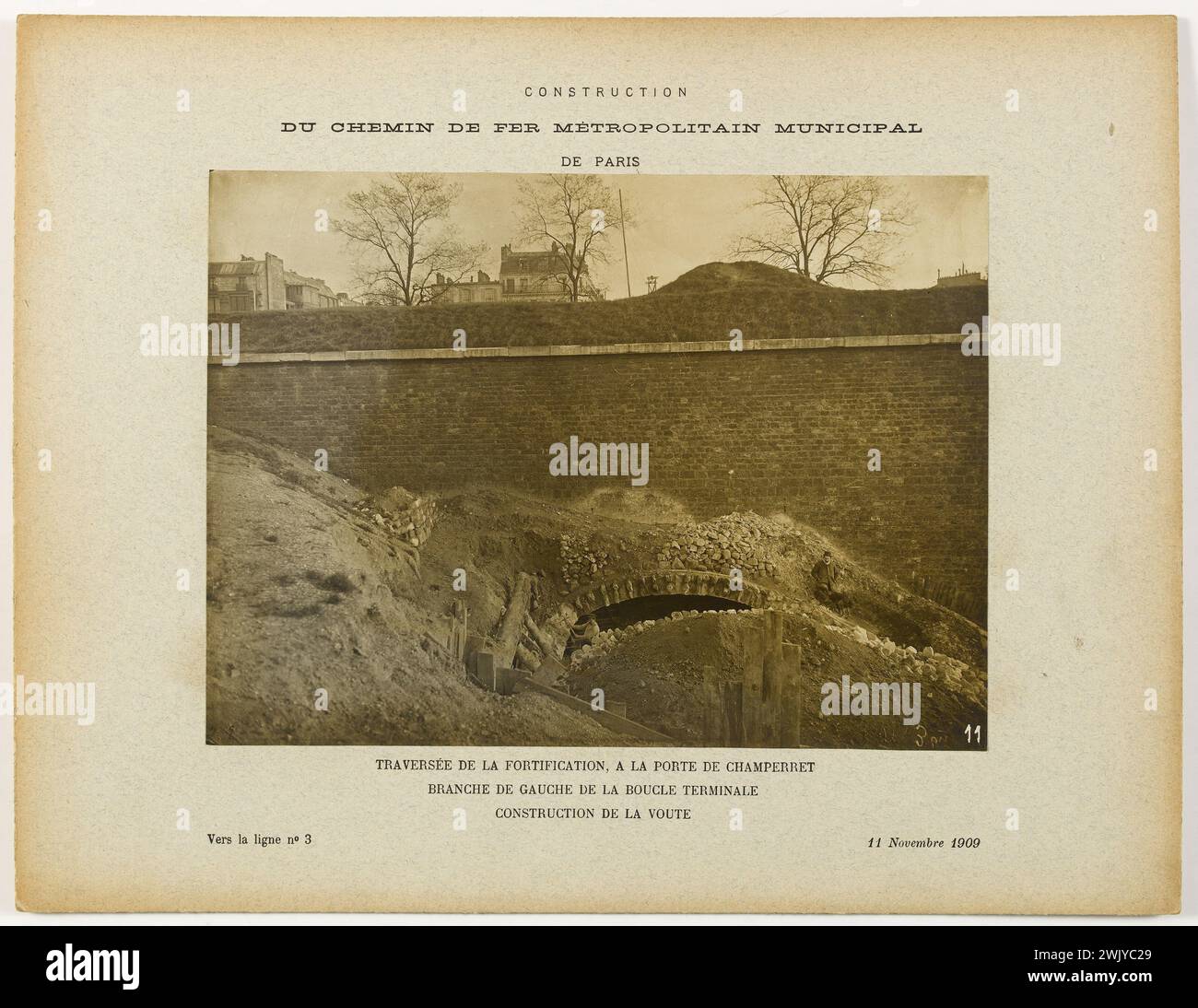 Terminal loop hi-res stock photography and images - Alamy