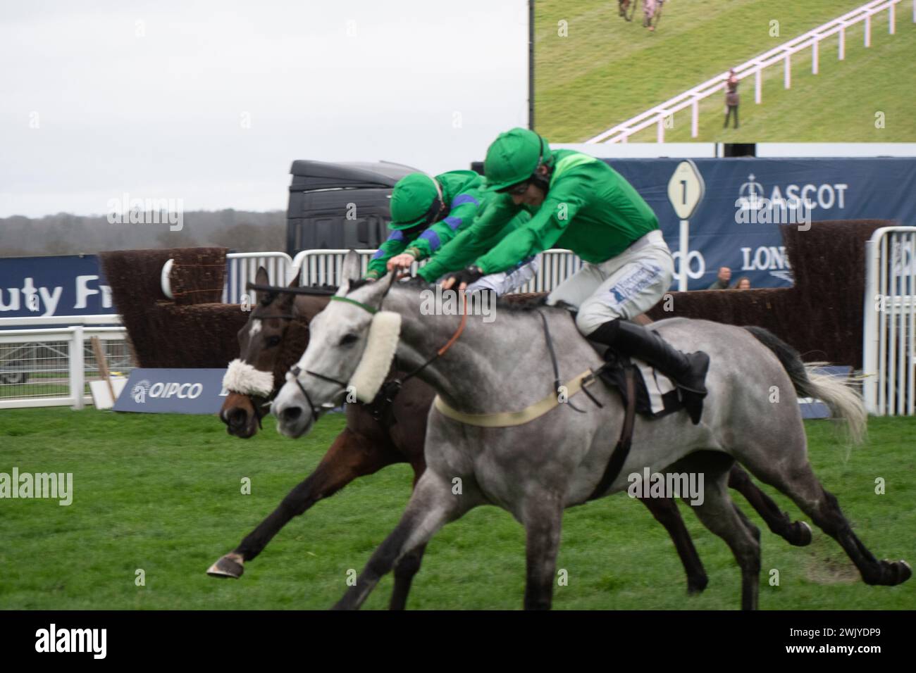 Awards season 2024 hi-res stock photography and images - Alamy