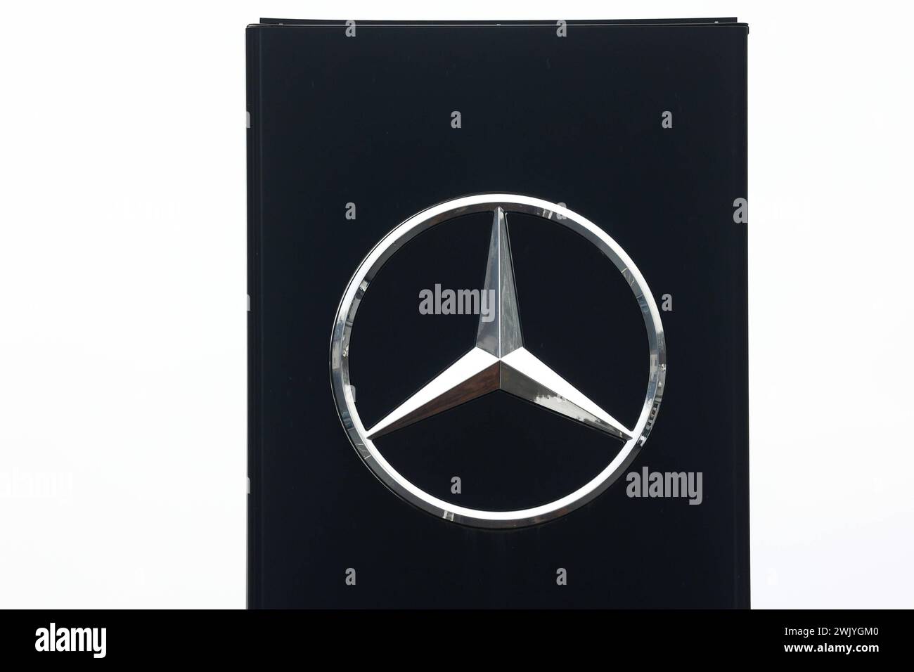 Mercedes Stern Logo