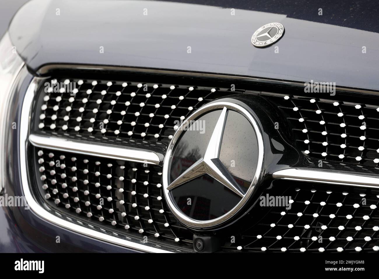 Mercedes Benz Stern Logo