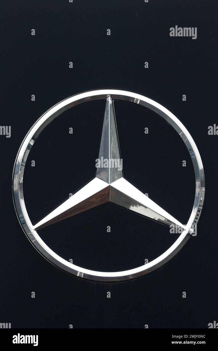 Mercedes Benz Stern Logo