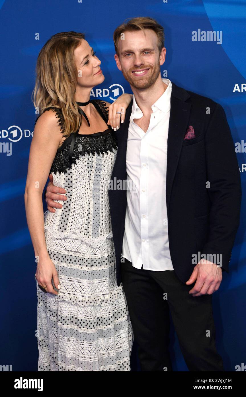 Jessica Ginkel mit Begleitung bei der ARD Blue Hour 2024 im Rahmen der Berlinale 2024 im Hotel ...