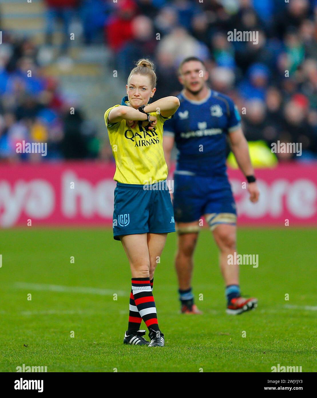 Rugby referee hi-res stock photography and images - Alamy