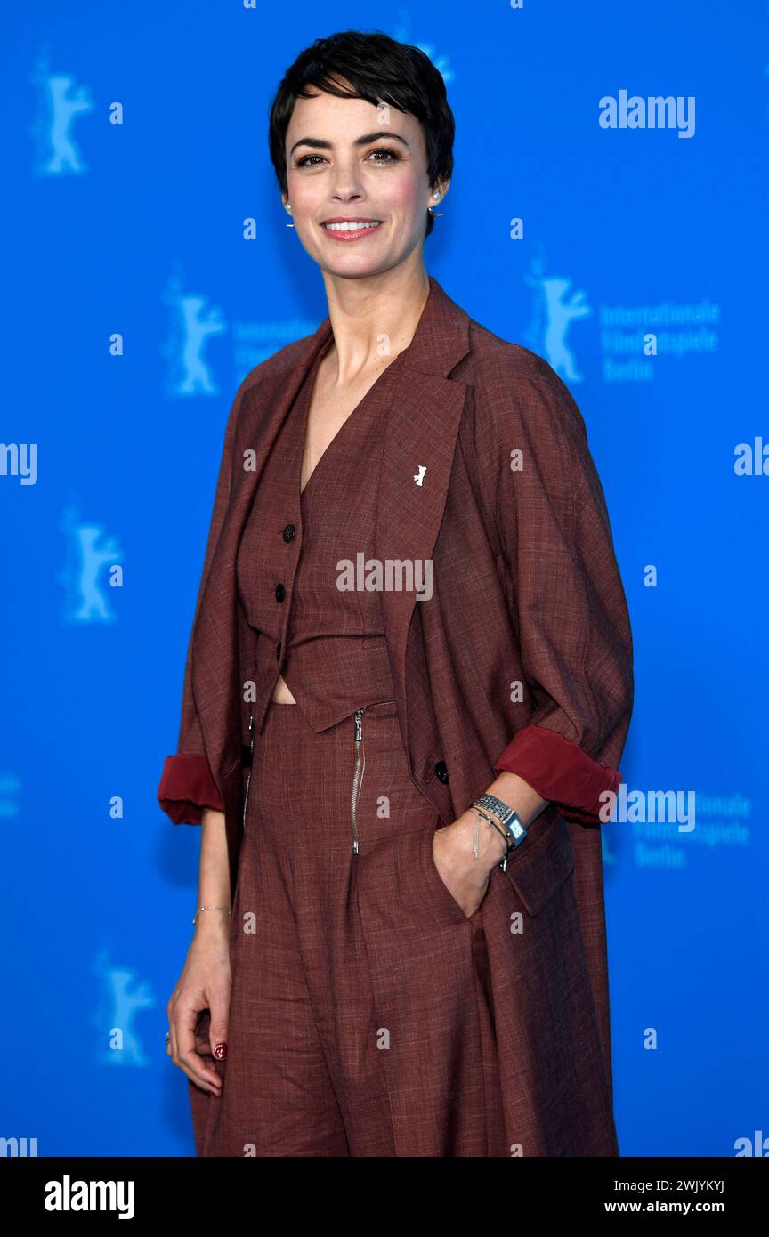 Berenice Bejo beim Photocall zum Kinofilm Another End auf der Berlinale 2024 / 74 ...